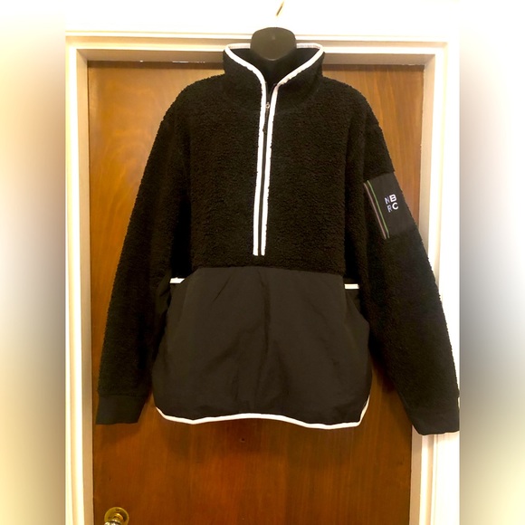 New Balance | Tops | New Balance Black Pullover 2xl Running Never Been ...